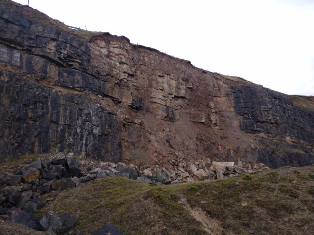 Crag collapse: Gilwern Lower-Gilwern West – South Wales Outdoor ...